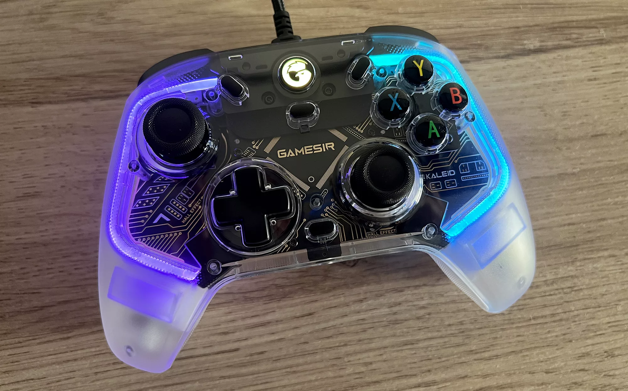 Test de la manette Gamesir T4 Kaleid - High-tech